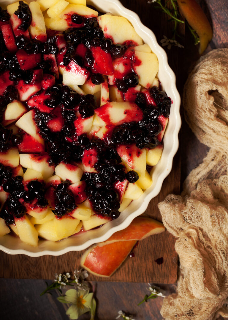 Apple and Blackcurrant Crumble - Littlesugarsnaps