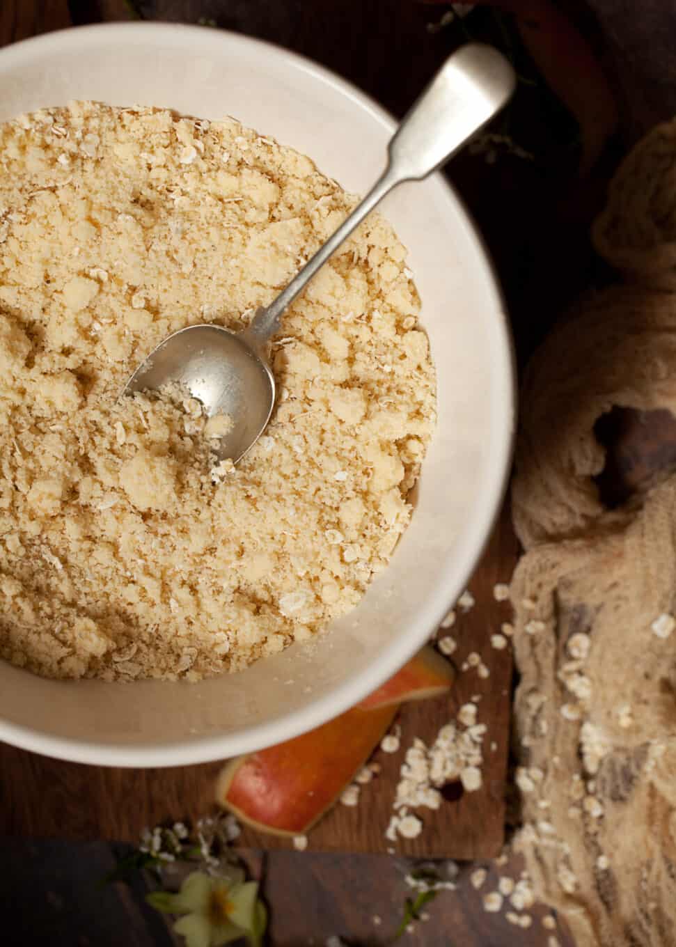 Apple and Blackcurrant Crumble - Littlesugarsnaps