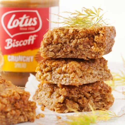 Biscoff Flapjack (soft, chewy, caramelised edges) - Little Sugar Snaps