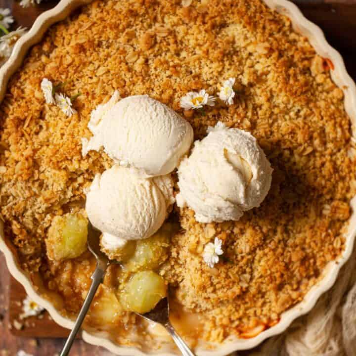 Pineapple Crumble with Cinnamon and Coconut - Little Sugar Snaps