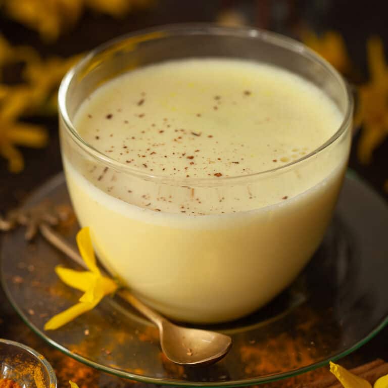 Golden Milk Latte (Golden Turmeric Milk) - Little Sugar Snaps