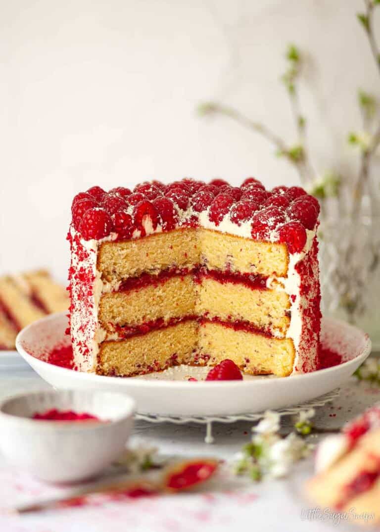 White Chocolate and Raspberry Cake - Little Sugar Snaps