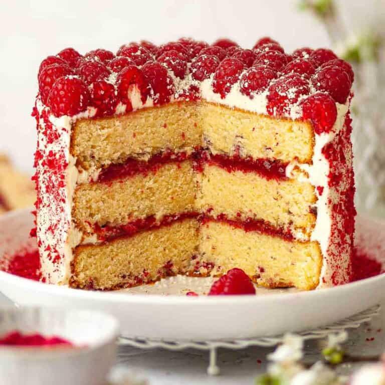 White Chocolate and Raspberry Cake - Little Sugar Snaps