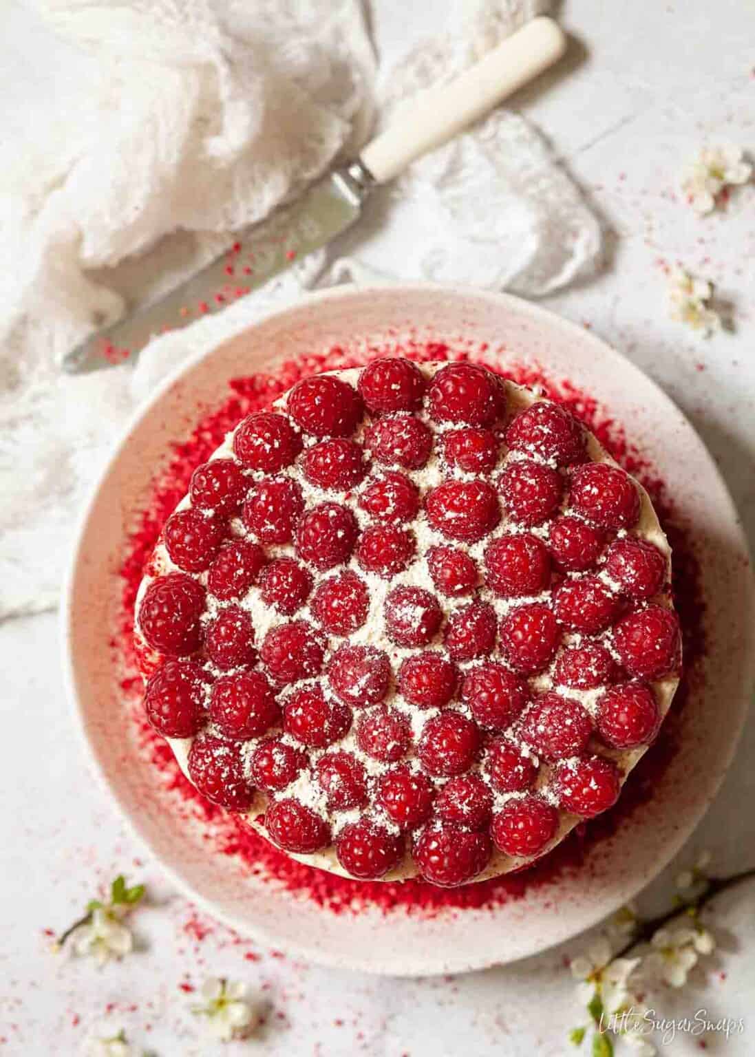White Chocolate and Raspberry Cake - Little Sugar Snaps