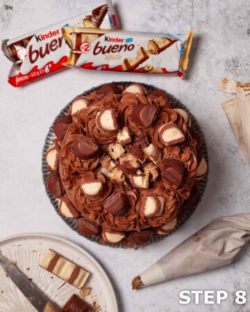 Kinder Bueno Cake (chocolate and vanilla sponge, creamy hazelnut ...